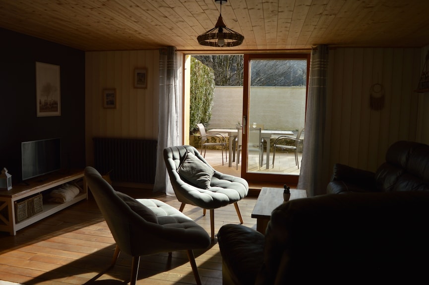 Located In The Heart Of The Jura, Close To Lakes And Waterfalls! - Champagnole