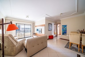 Apartamento Básico | Sala de estar