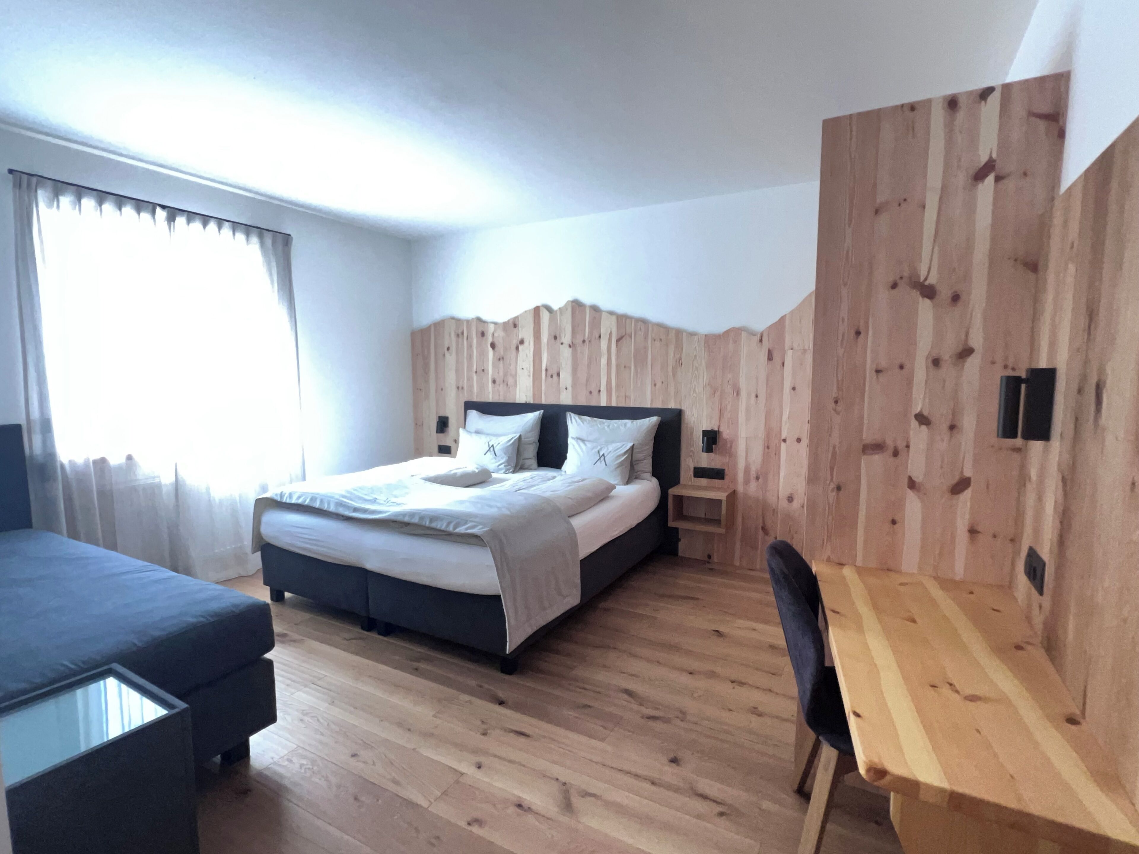 Geräumige Ferienwohnung Im Alpin-stil Mit Privatem Garten Und Poolblick. - Brixen