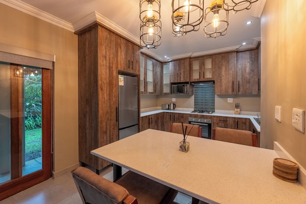 Bushbaby Valley Lodge - Hazyview