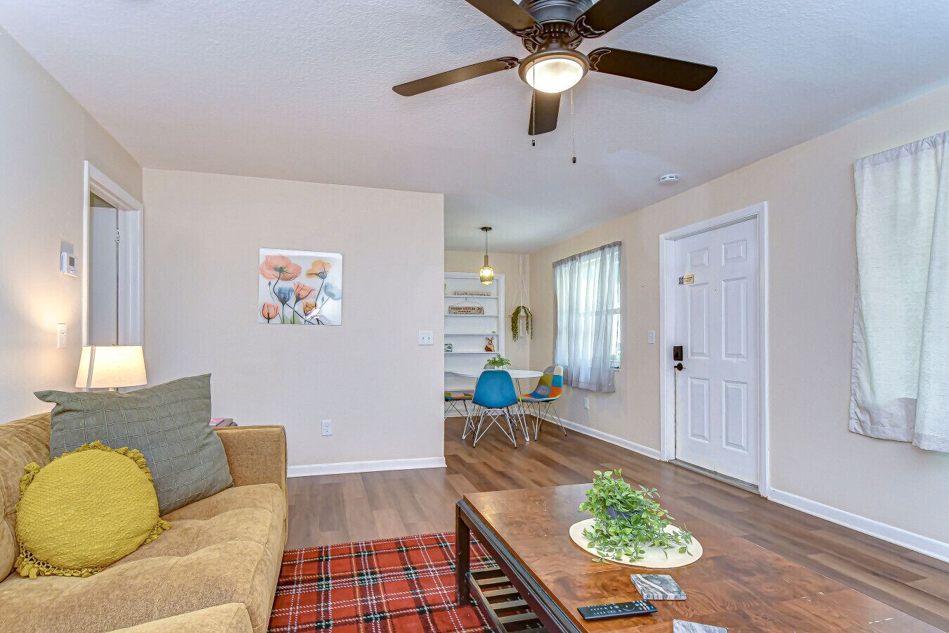 Central 1/1 W Heated Pool, Pets Ok. W/d On Site - Largo, FL