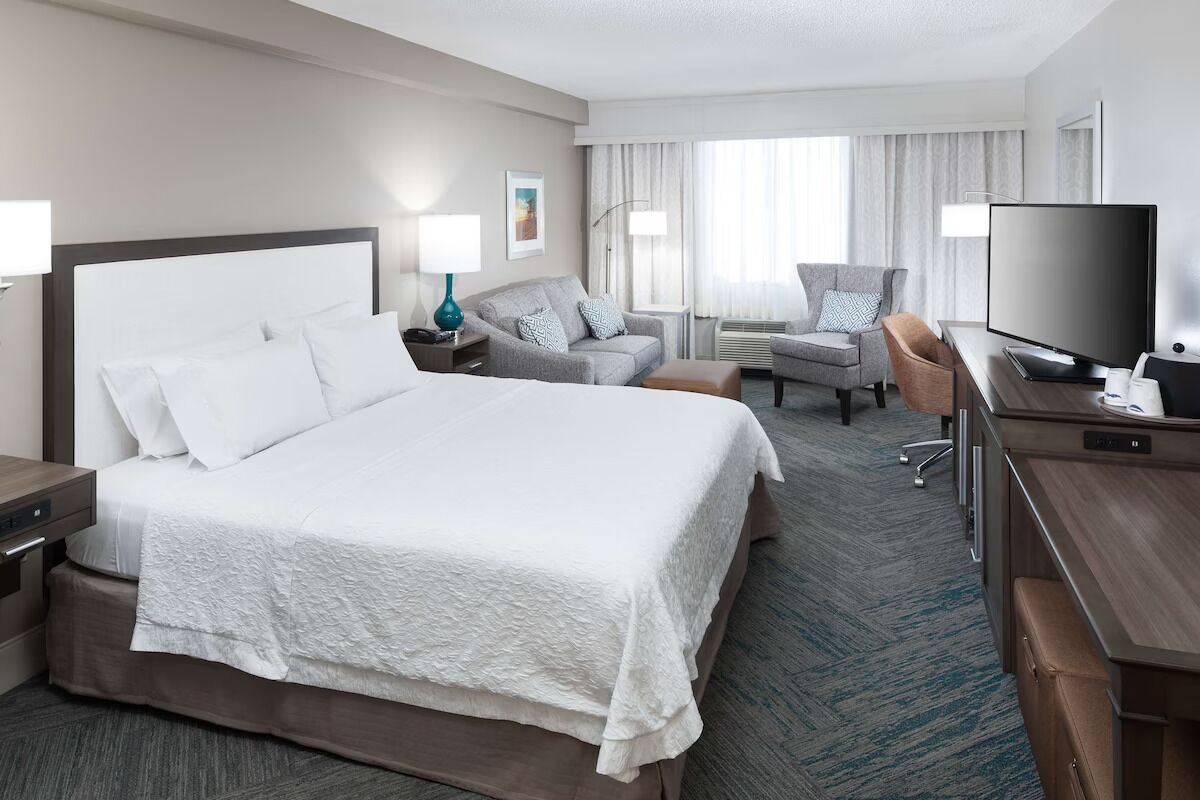 Pets Are Welcome | Convenient Stay W/ Free Breakfast | Near Bonnet House Museum - Davie, FL