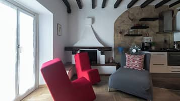 Apartamento (2 Bedrooms) | Sala de estar | Televisor
