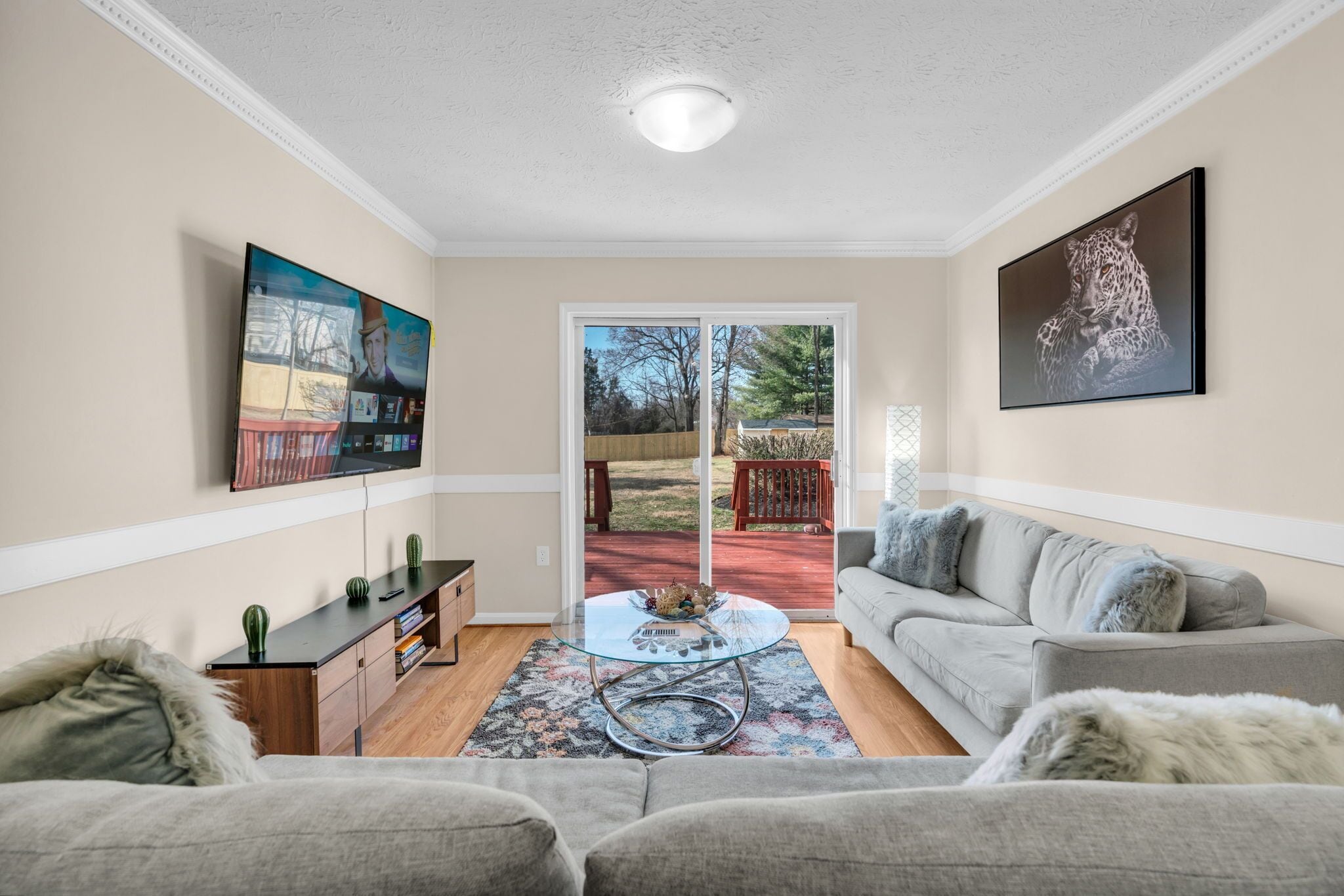 Enchanting Edge Of Relaxation In Central Sterling - Spacious 6-bedroom House - ハーンドン, VA