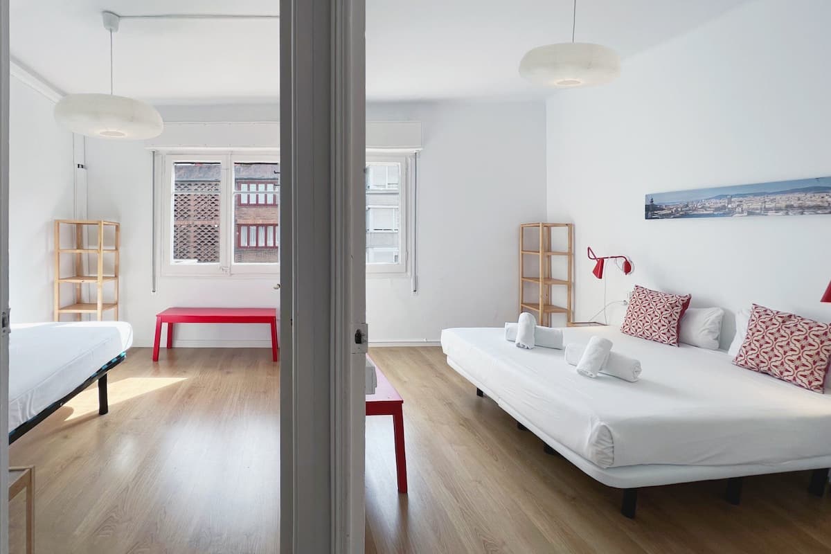 Apartamento (4 Bedrooms) | 4 quartos, ferros/tábuas de passar roupa, roupa de cama