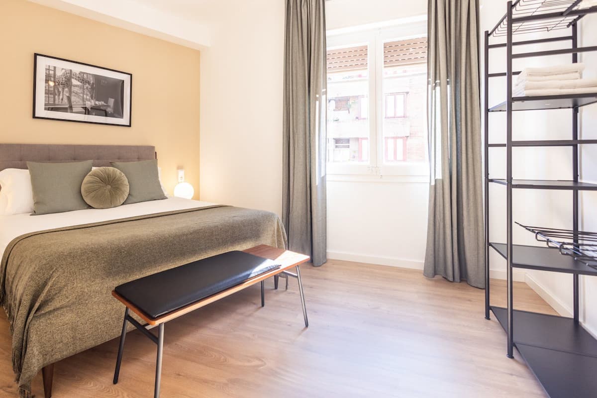 Apartamento família (4 Bedrooms) | 4 quartos, ferros/tábuas de passar roupa, roupa de cama