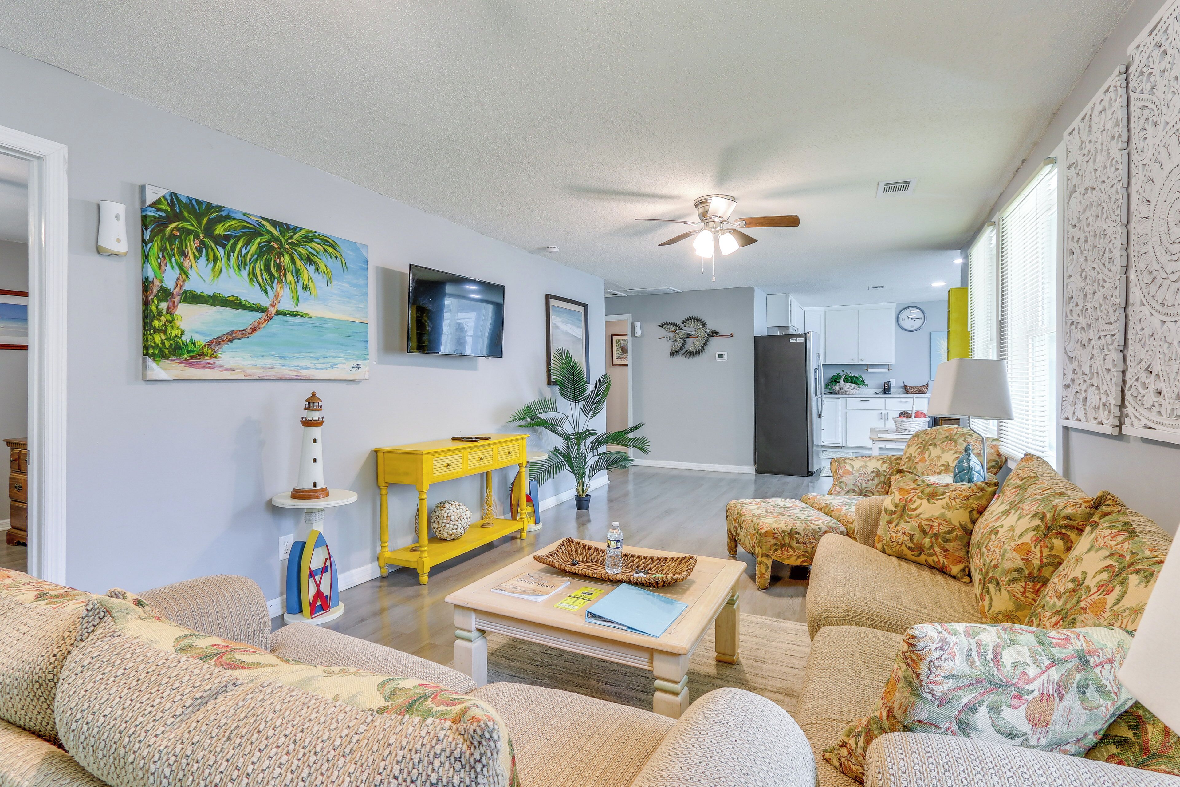 Beachy Home In Heart Of Beaufort W/ Pool Access - Beaufort, SC