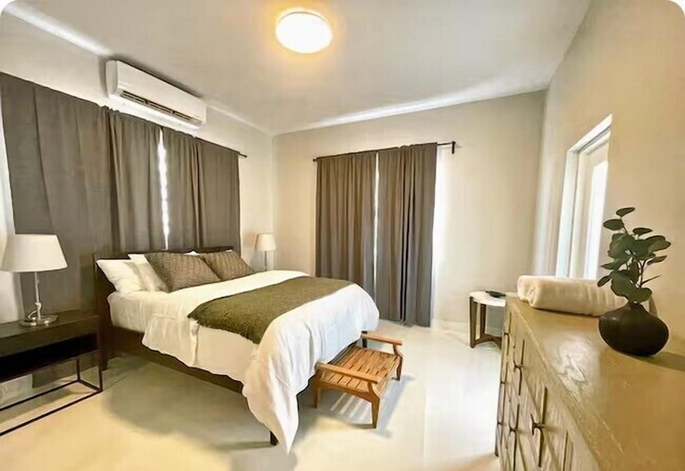 Breathtaking 3-br Beachside Apt - Portoryko