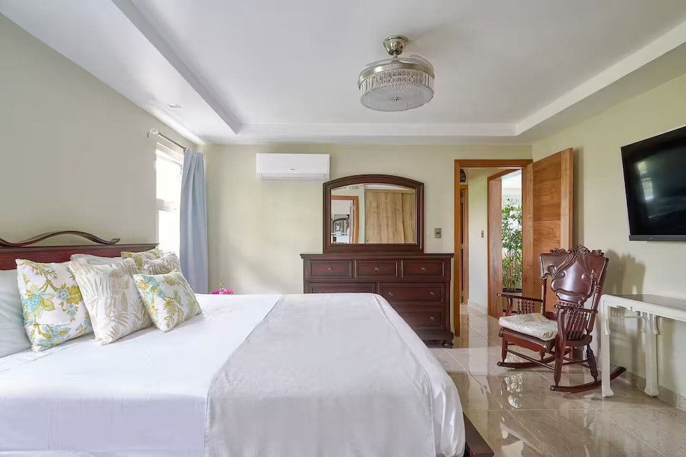 Caribbean Warmy Sand Apt. a Few steps - Juan Dolio | Vrbo