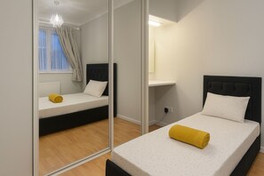 3 quartos, Wi-Fi de cortesia, roupa de cama