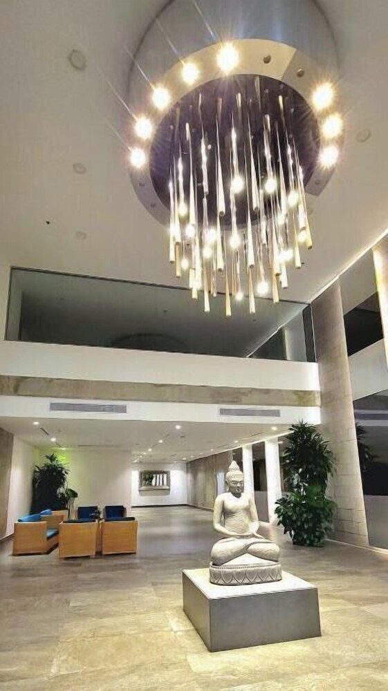 Best Location Walkable Ocean Views Pool Beach Access - Cartagena | Stayz