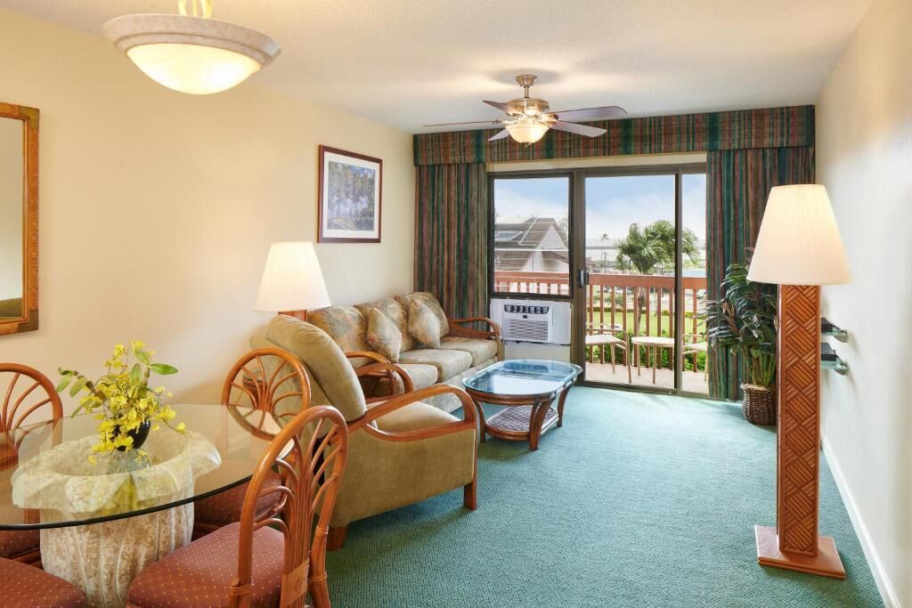 2br Unit | Walk To Kalapaki Beach  Onsite Pool, Tennis & Easy Access To Dining - Lihue, HI