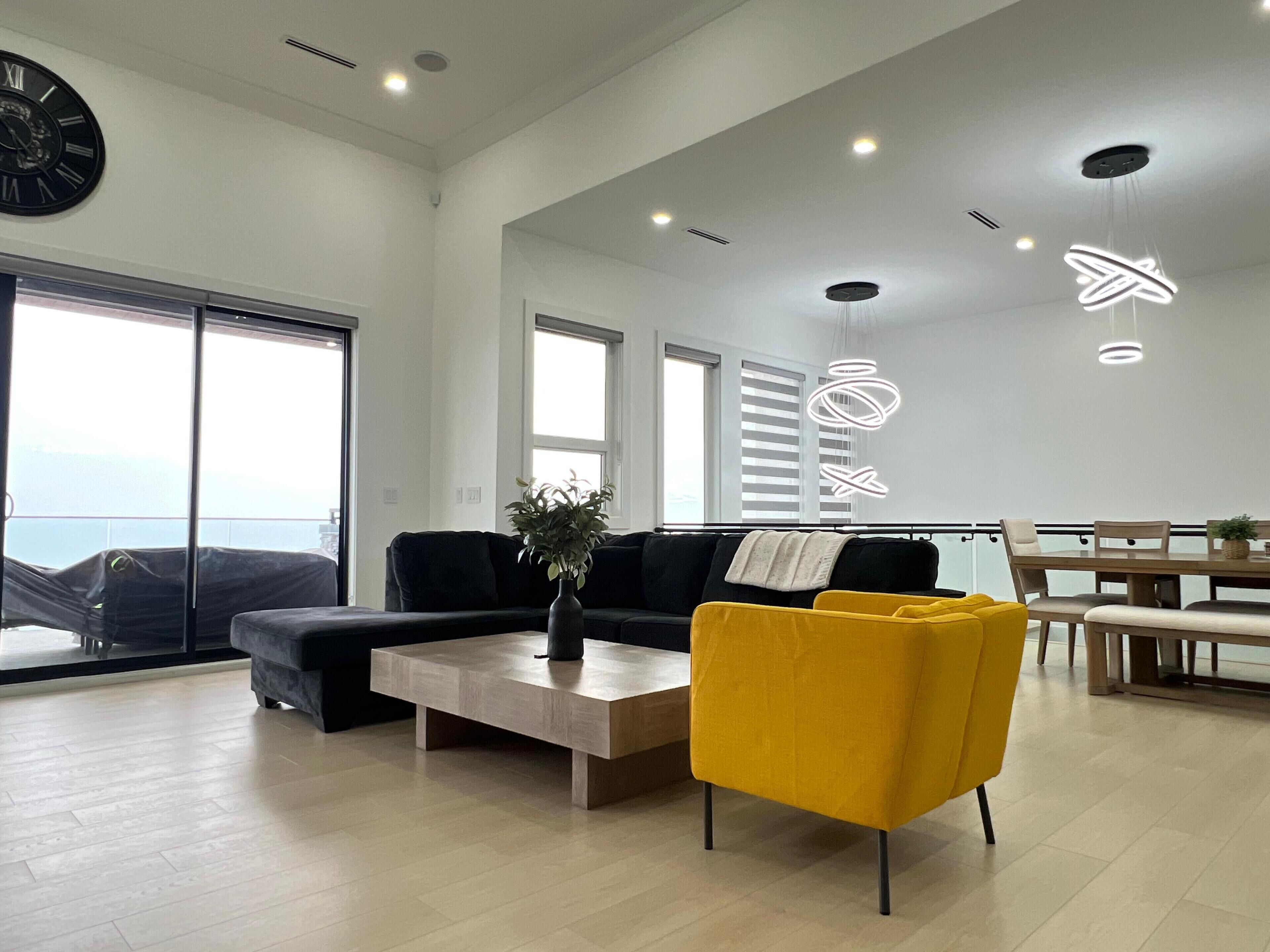 Lakeview Vineyard Estate/ Hot Tub & Snooker/ Games Room - Peachland