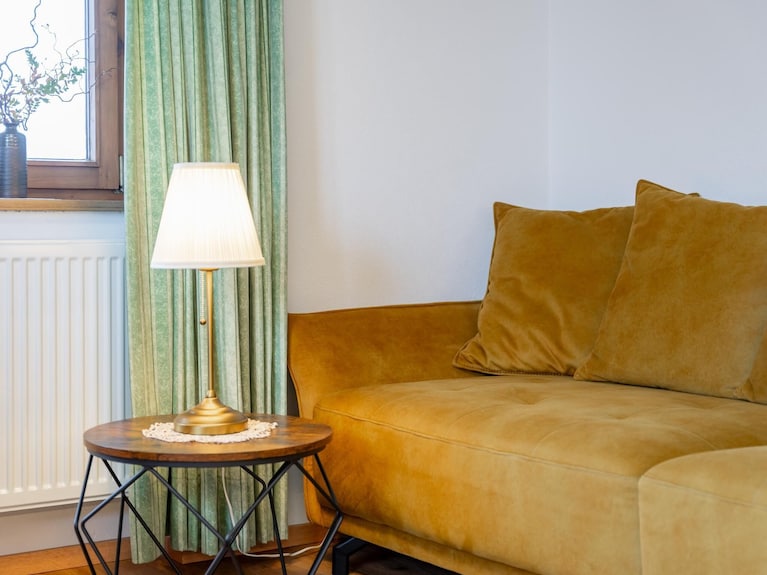 Centrally Located Characteristic And Modern - Thurn Pass