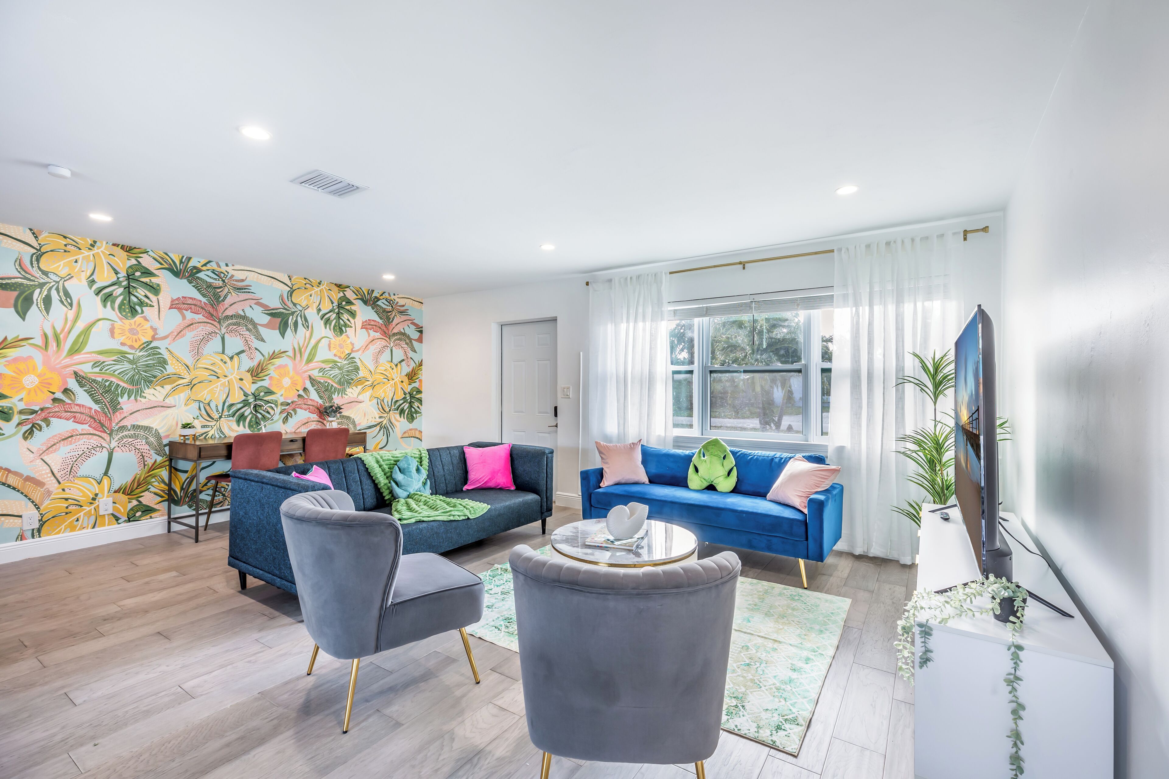 Pool, Hot Tub & Putting Green Near Deerfield Beach | Oasis On Fourth - Deerfield Beach, FL