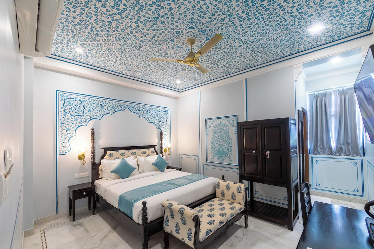 Quarto premium | Escrivaninha, Wi-Fi de cortesia