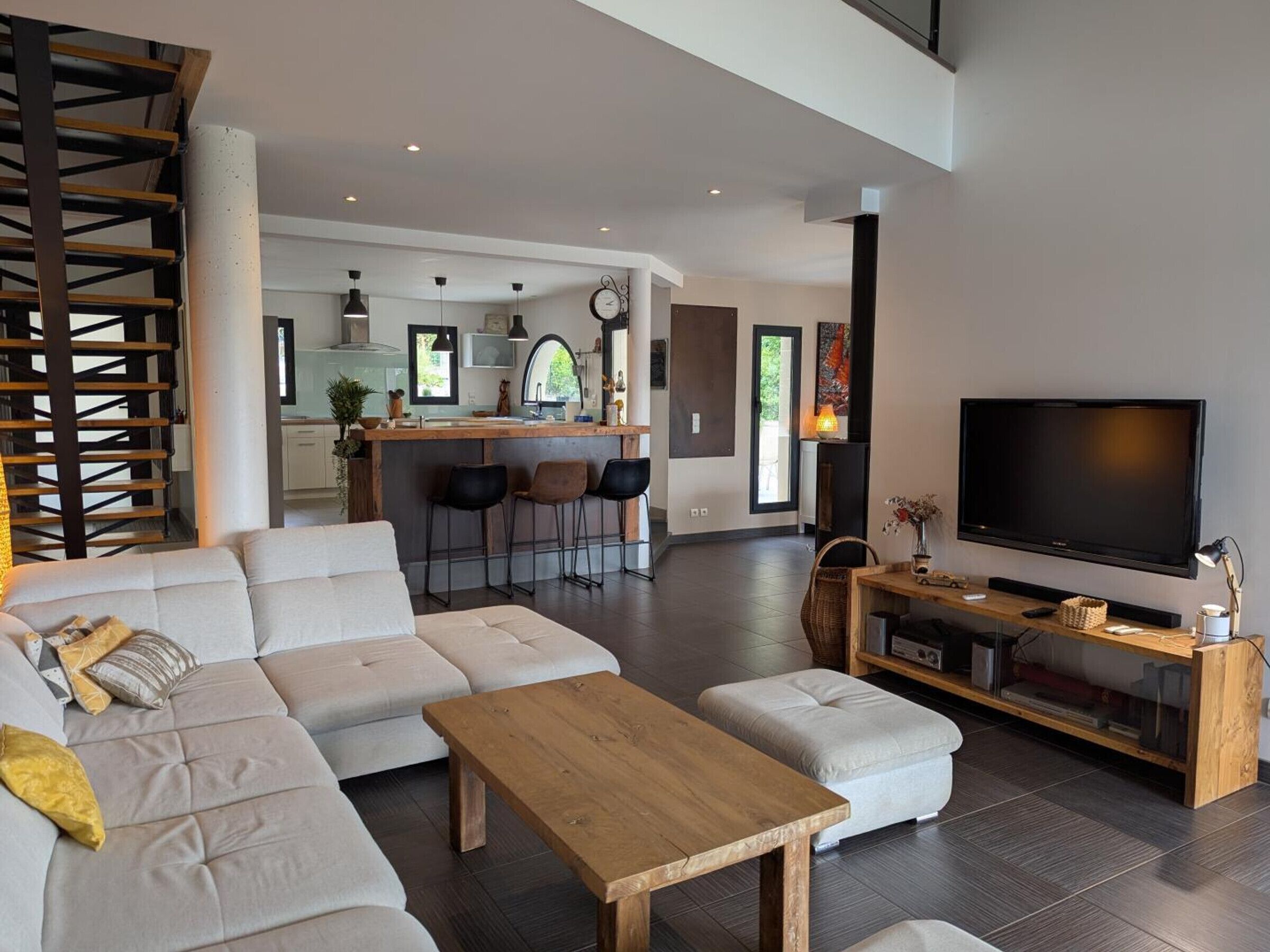 Maison éLégante Avec Piscine Privative, Jardin Clos Et Animaux Admis - Angoulême