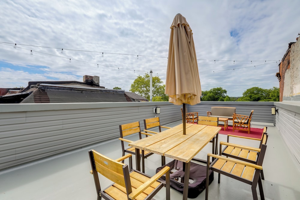 Penthouse Condo W/ Rooftop Deck In Philadelphia! - Philadelphia, PA
