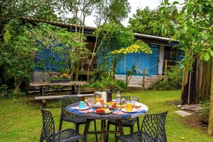 Café da manhã com buffet grátis todos os dias