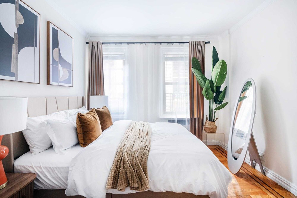 105-2C XL Studio Prime location Newly designed - New York | Stayz