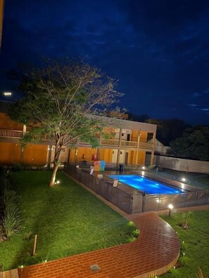 Piscina externa