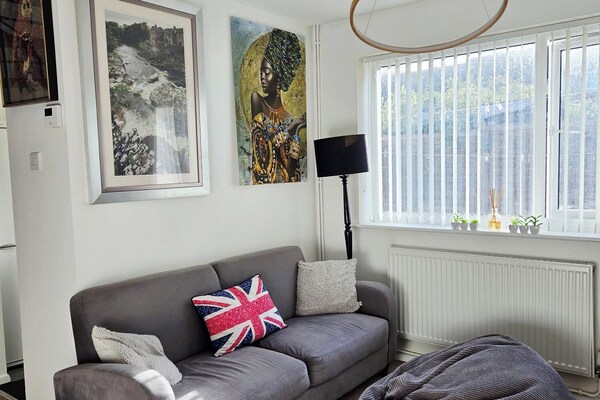 Willow Retreat - House In Burbage- Sleeps2- Garden - Hinckley
