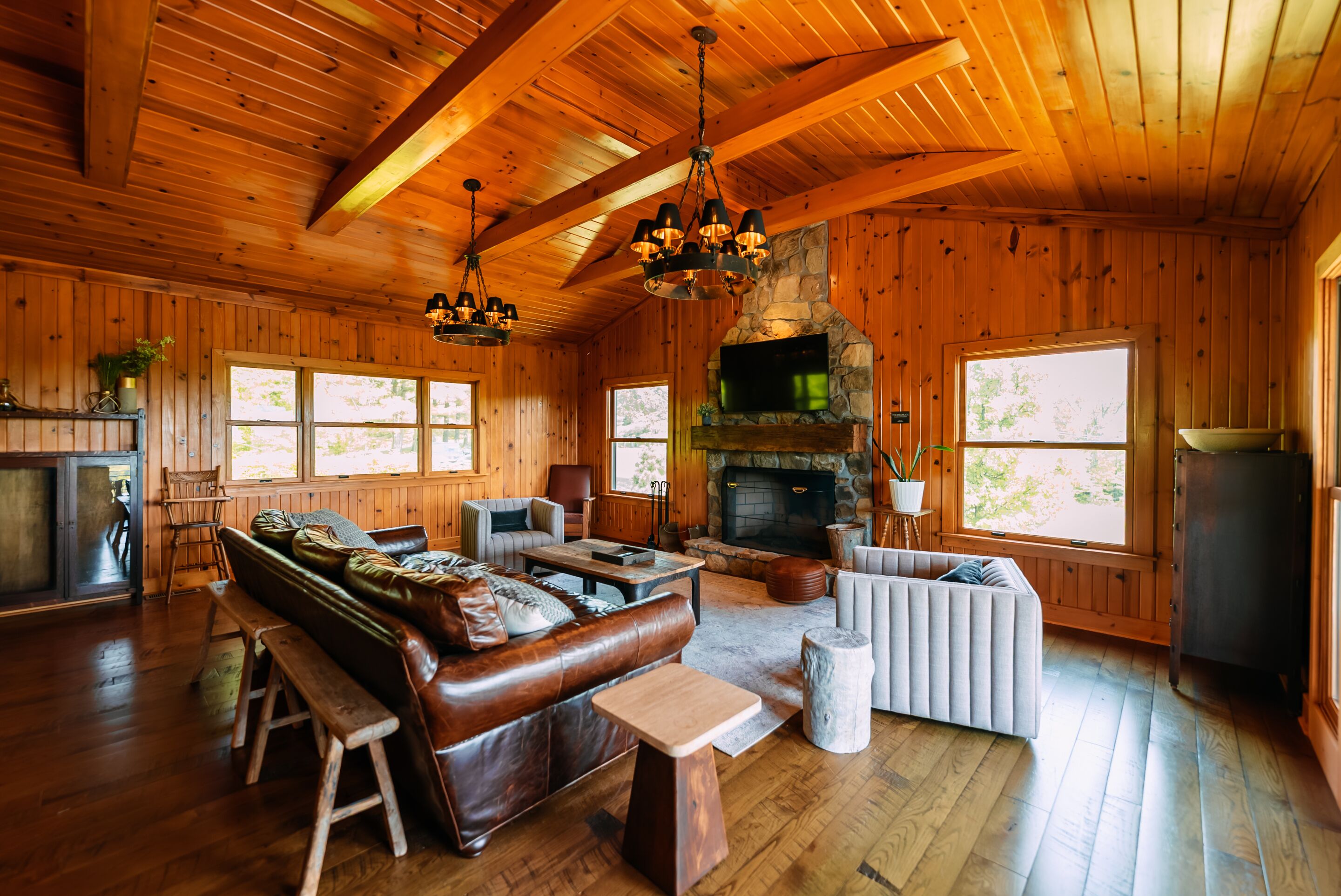 Eden Acres | Hocking Hills, Pool, Private Estate - Lake Hope State Park, OH
