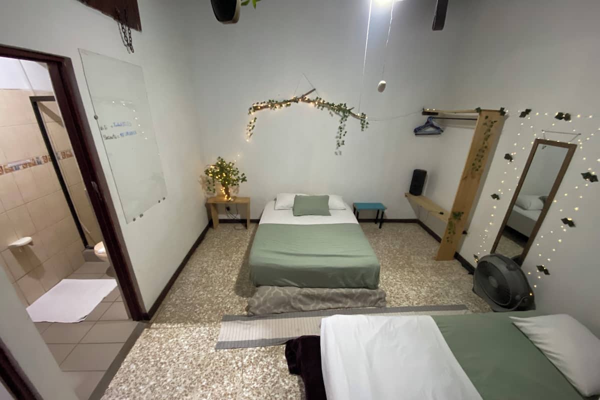 Quarto casal | Ferros/tábuas de passar roupa, Wi-Fi de cortesia, roupa de cama