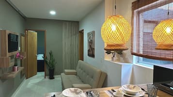 Apartamento Familiar, Vista para a cidade | Sala de estar