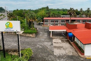 Fachada da propriedade