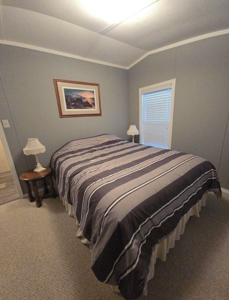 Charming 2-bedroom house in nice gated community with AC , shared ...