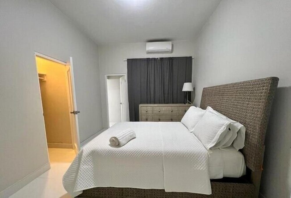 Stunning 3-br Apt In Condado - Puerto Rico