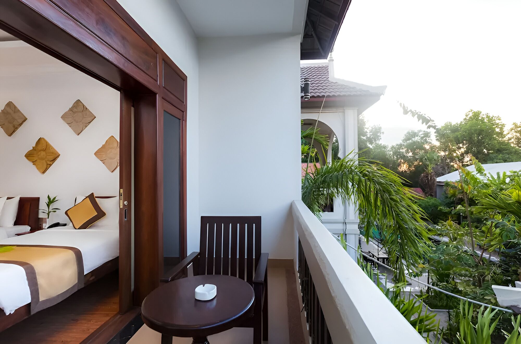 Quarto triplo, vista para o jardim | Roupas de cama de algodão egípcio, roupas de cama premium, frigobar