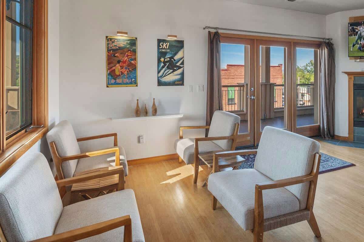 Top-floor Condo In Downtown Sandpoint - Sleeps 6 - Lake Ponderay, Ponderay