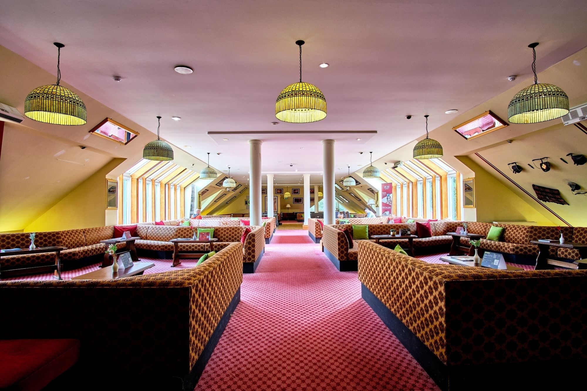 Peaceful Highland Escape With Garden Views And Mountain Backdrop - Crianlarich