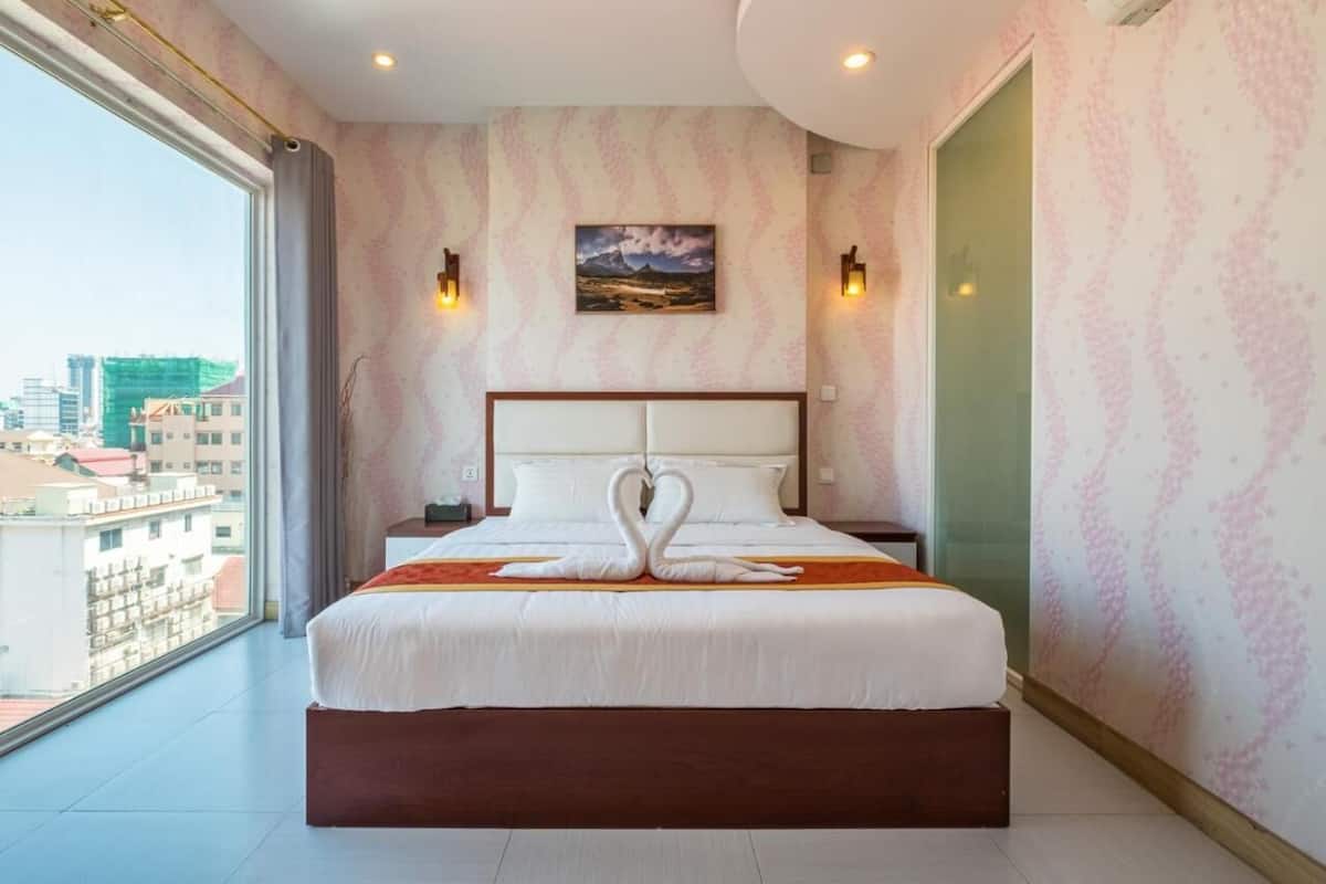 Quarto Duplo, Vista para a cidade | Secretária, secretária adequada para computadores portáteis