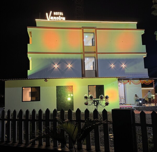 Hotel Vanvira - Lonavla