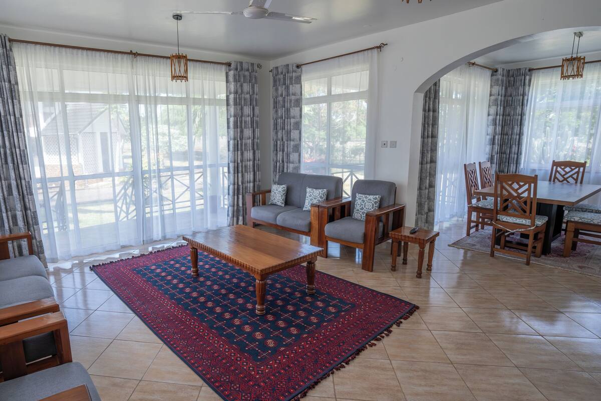 Villa Deluxe, vista para o jardim | Refeições no quarto