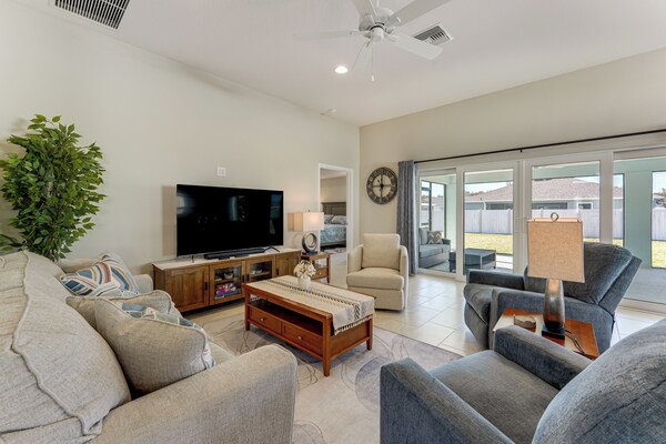 Golf & Swim In The Villages! Modern Home W/ Lanai - Wildwood, FL