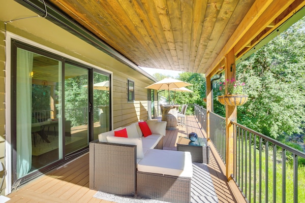 Modern Creekside Retreat 1 Mi To Spirit Mtn Casino - Spirit Mountain Casino, Grand Ronde