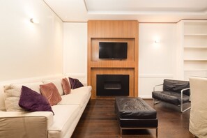 Old Bridge Exclusive Apartment Reviews, Deals & Photos 2026 - Expedia