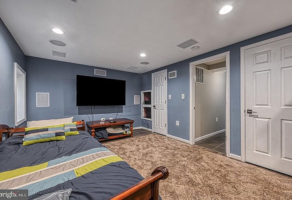 Camp Oak - Family Friendly Lakehouse - Sleeps 25 - Bumpass | Vrbo