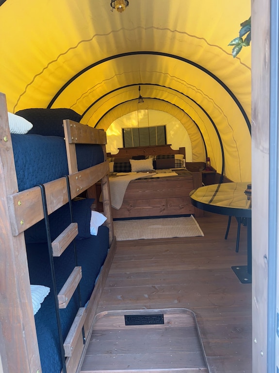 Conestoga Wagon Retreat - Idaho (State)