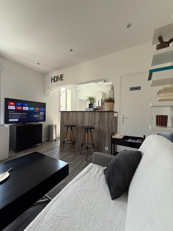 Spacious 2-room Apartment For 4 People, Near Paris And Its Surroundings - Colombes