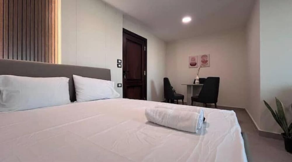 Pyramidia Serene Rooftop & Pool, Studio 603 - Pyramids Gardens | Vrbo