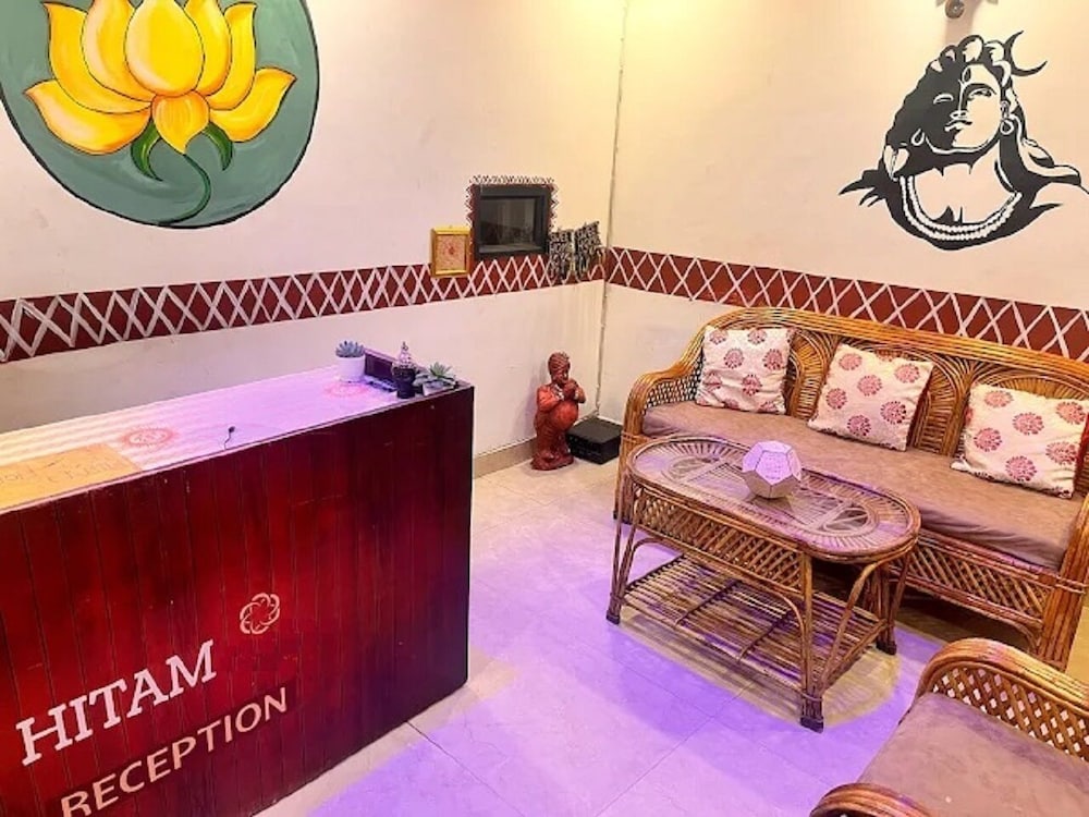 Hotel Hitam - Rishikesh