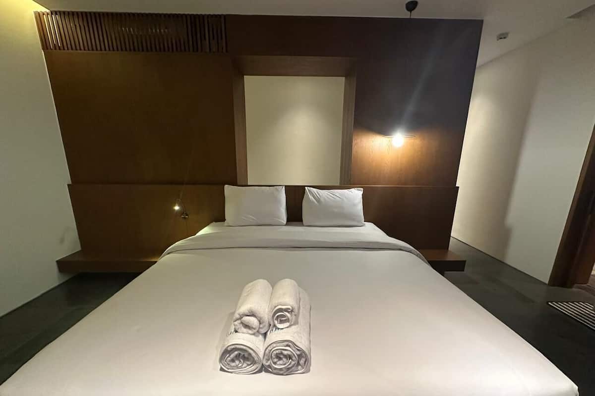 Quarto Superior, 1 quarto, não fumadores, varanda | Wi-fi grátis