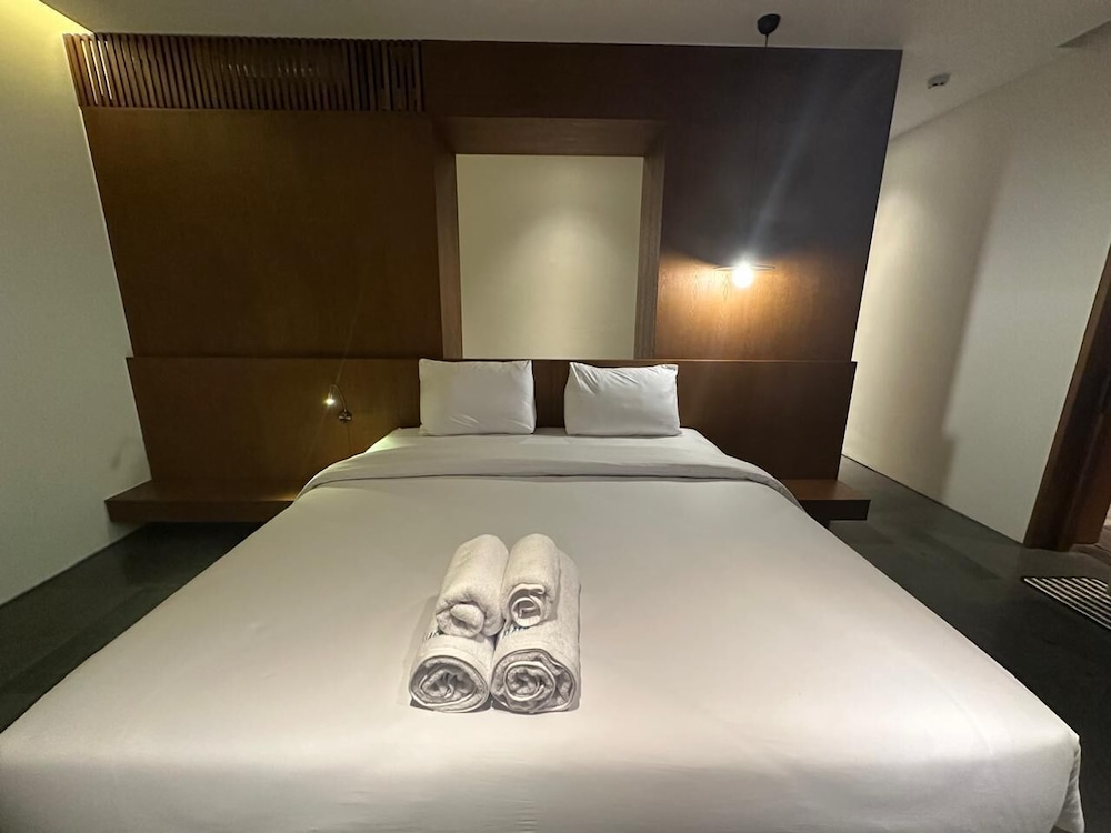 Jaladhi Echo Beach Villa - Canggu