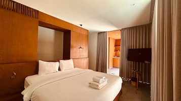 Quarto superior, 1 quarto, para não fumantes, sacada | Wi-Fi de cortesia