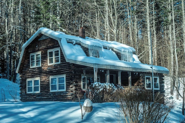 フォレスト ハイダウェイ イン プレインフィールド: ハイク, パドル & スキー - クレアモント, NH